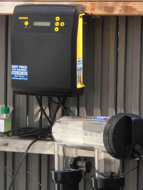 Installation of the new Chloromatic Salt Chlorinator and pH dosing ...